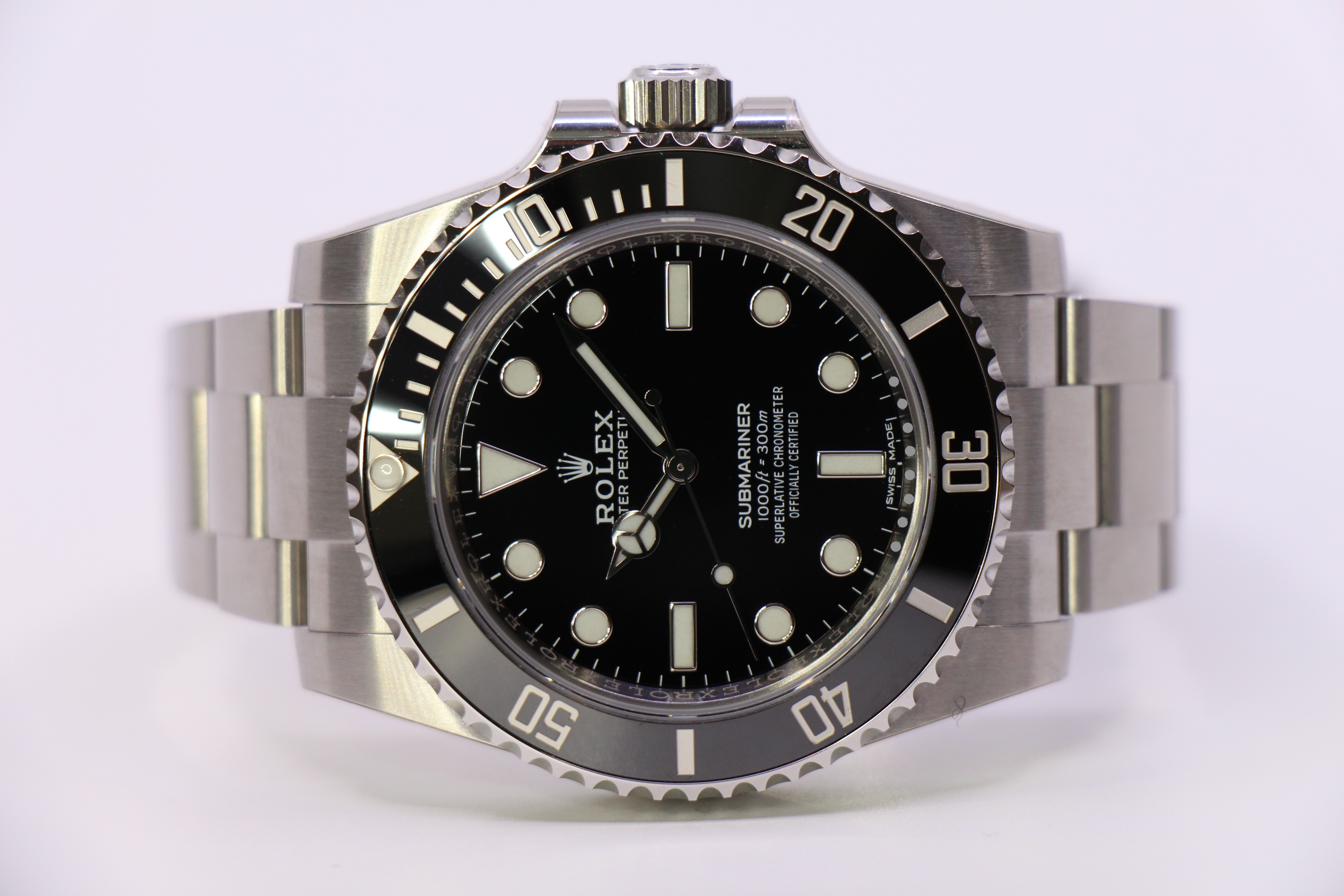 ROLEX SUBMARINER 114060 - NEW 05/2023 *RESERVERET - WeWatches